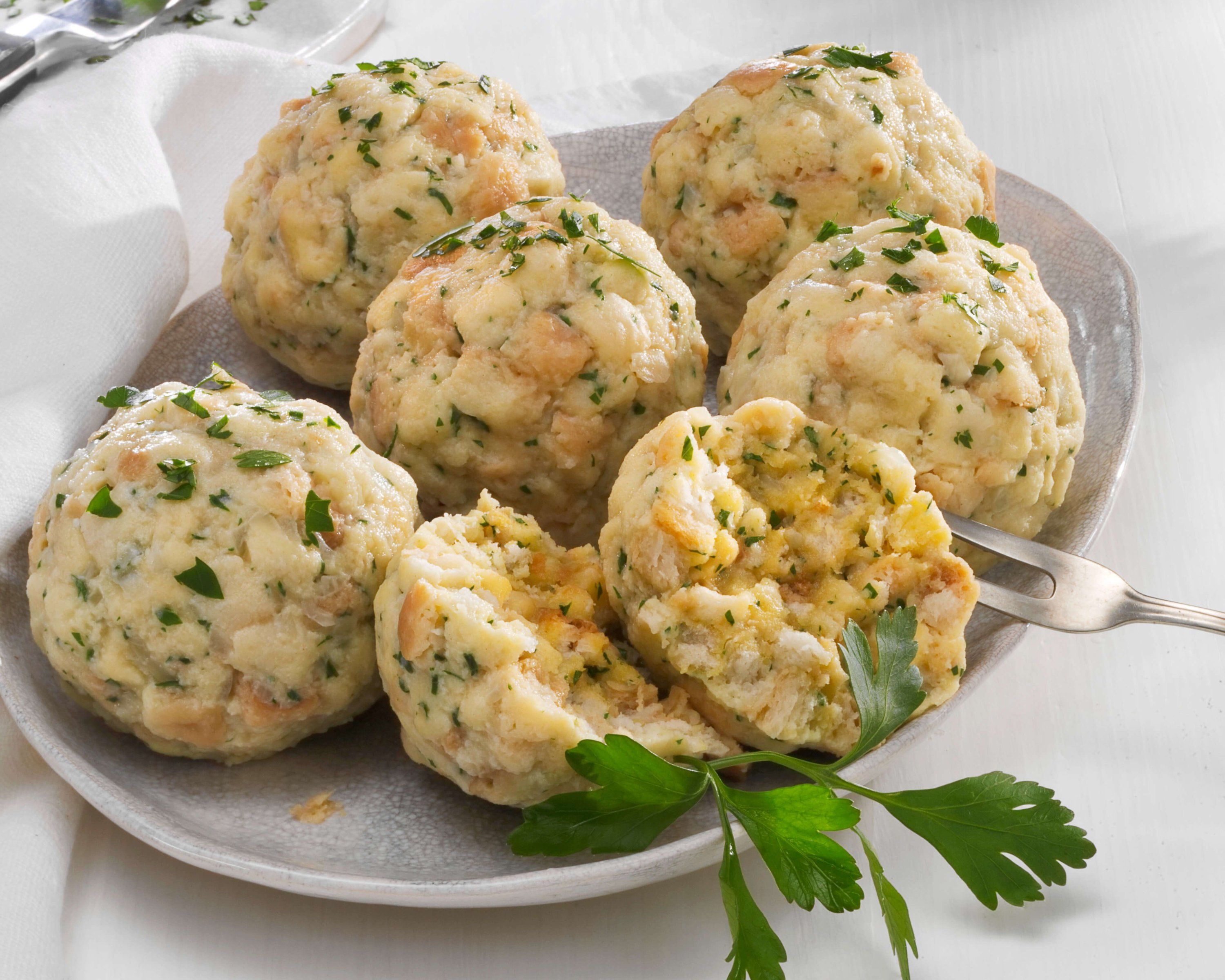 Semmelknödel - Gemüse - Rezepte - Rezepte & Tipps - Leimer Website